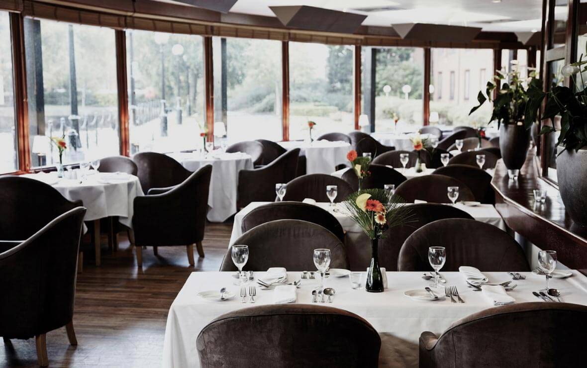 Copthorne Hotel Manchester | Clippers Bar and Restaurant Salford Quays